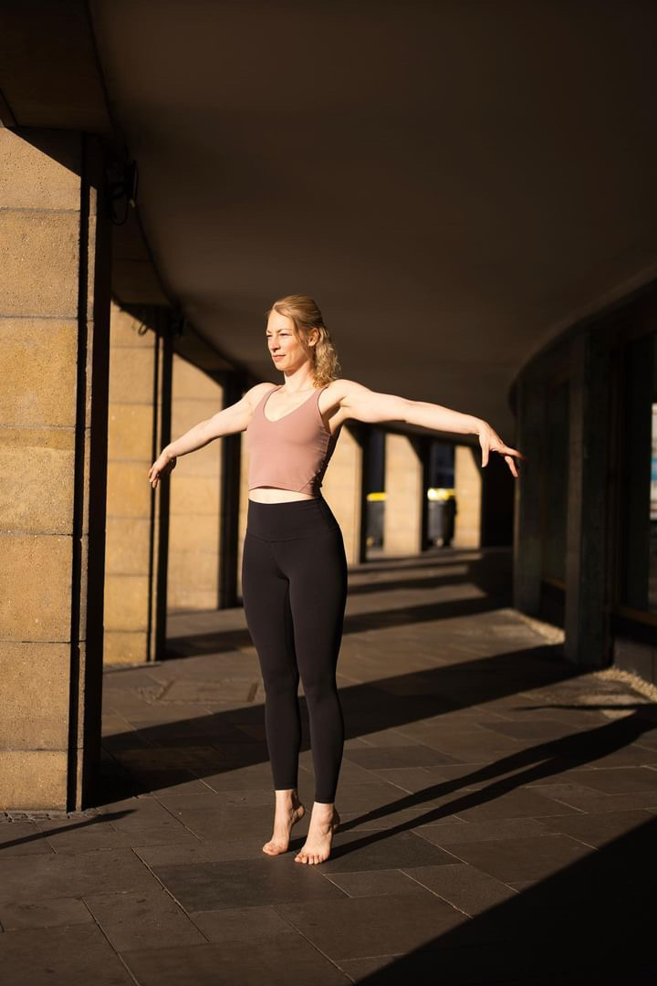 InsideFlowAnnaHerz - Ananya Yoga Wien